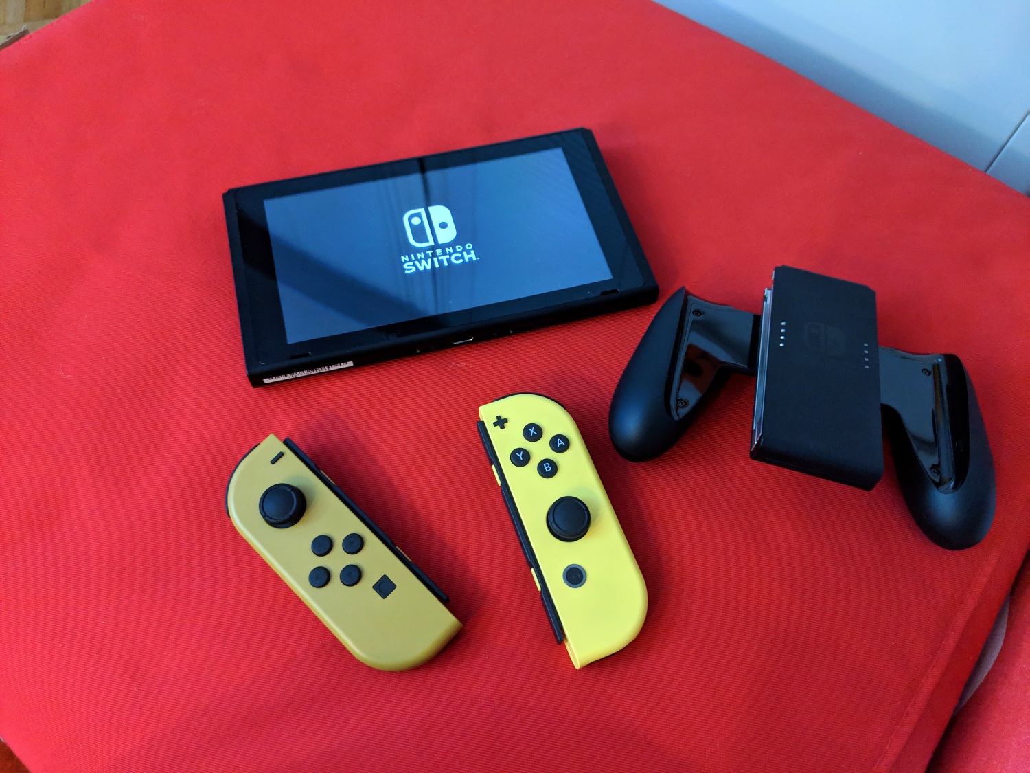 Unboxing: Pokemon Let’s Go -Pikachu Switch Bundle- – Bread Master Lee